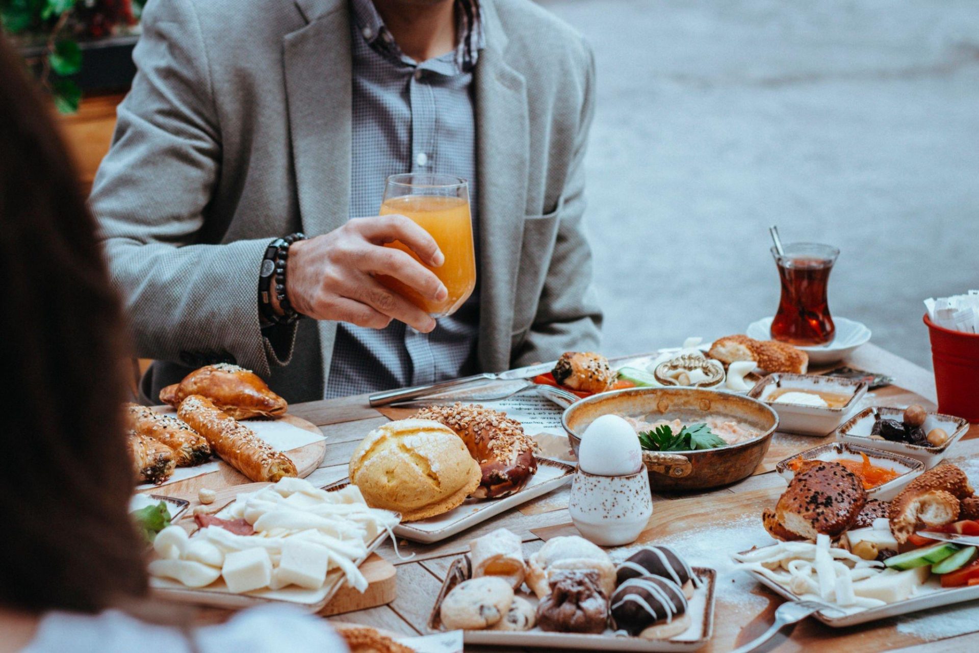 Traveling Abroad? Tips to Choose Halal Food - Halalin